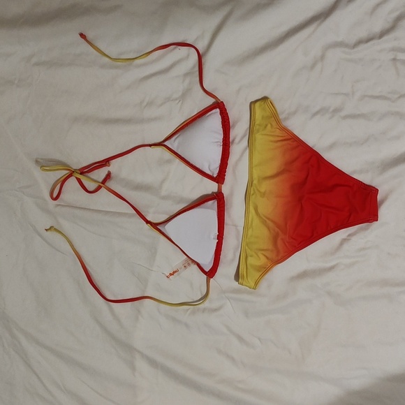 Lucky Bop | Swim | Gradient String Bikini | Poshmark